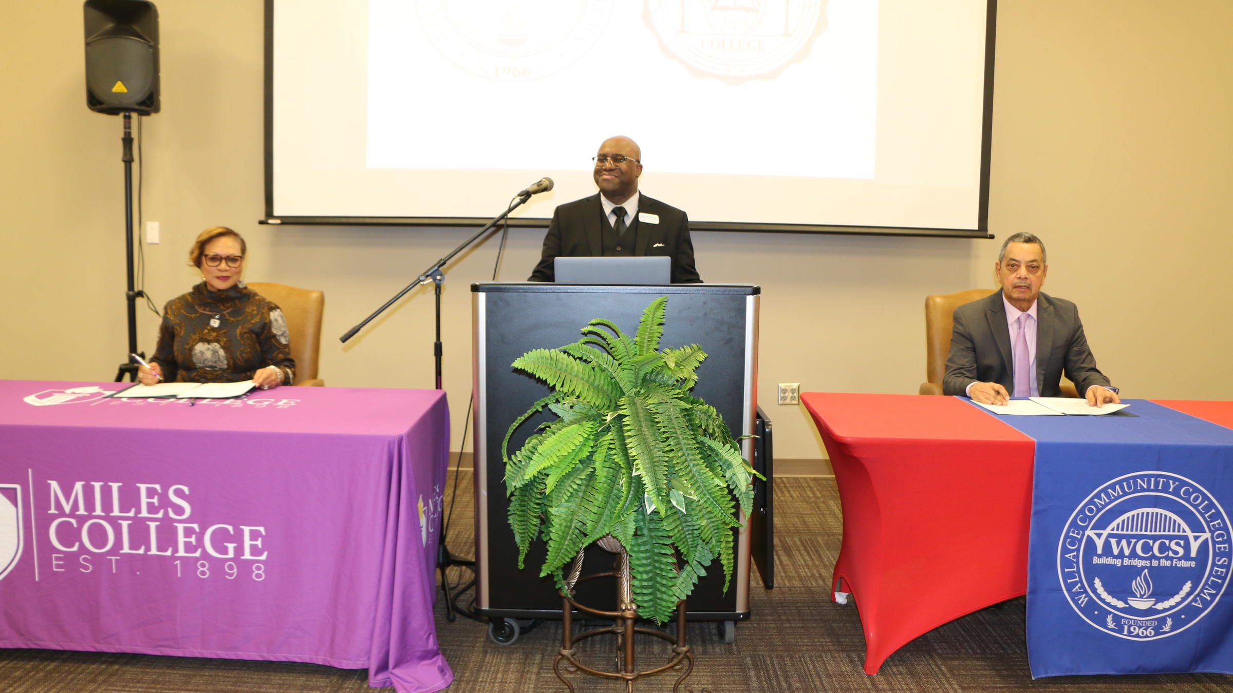 Miles College signs MOU with Wallace Community College | Miles College Miles College signs MOU with Wallace Community College | Miles College
